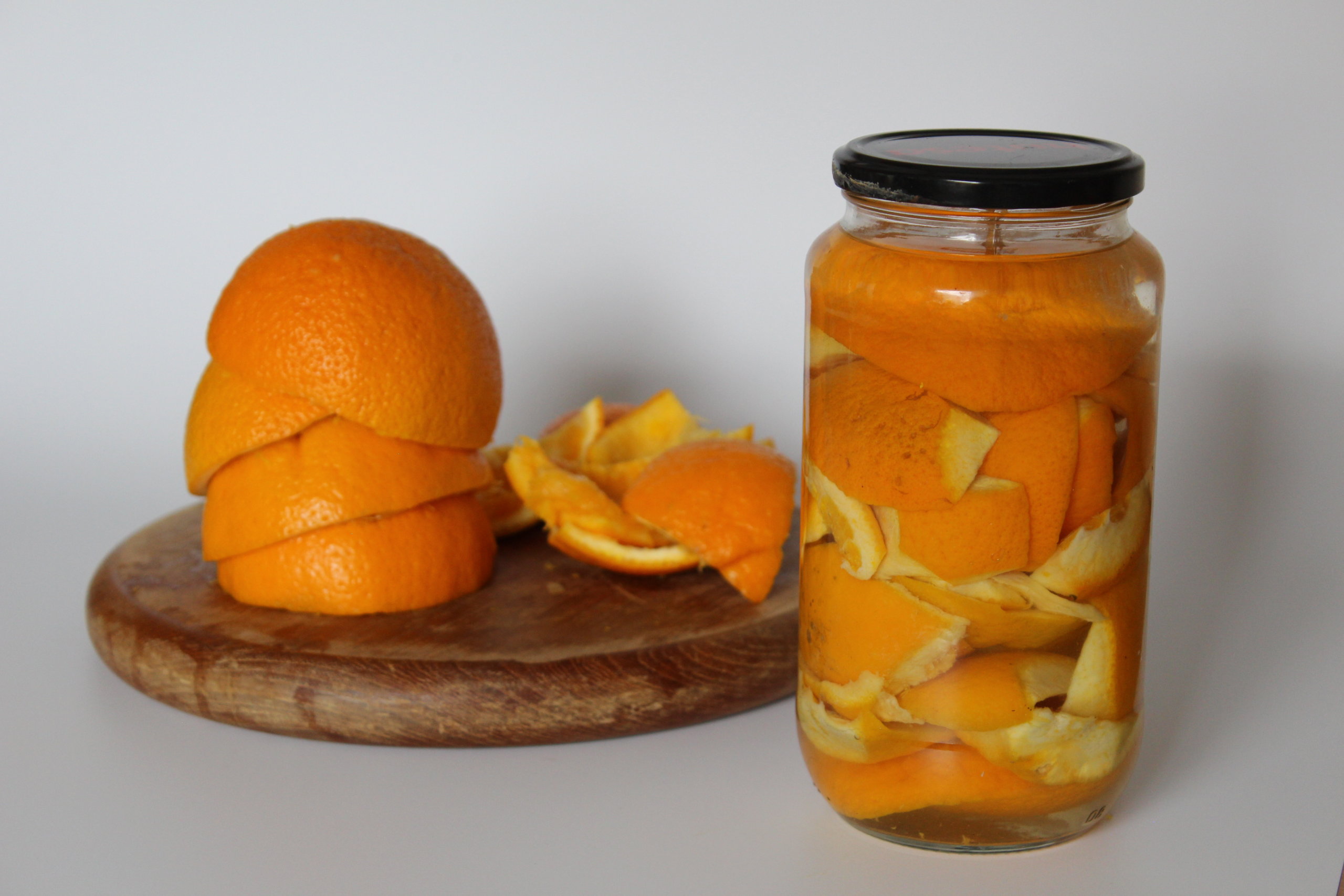 Orangenreiniger mit nur zwei Zutaten - viele-kleine-dinge